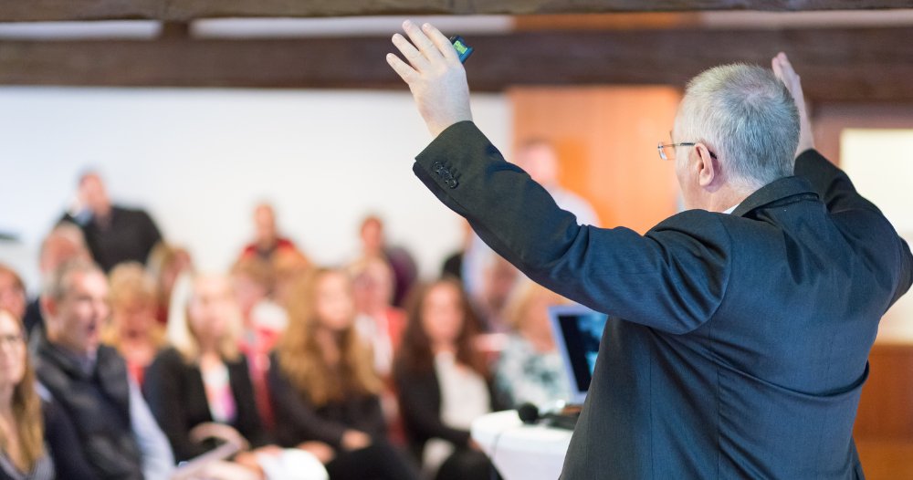 Sermon introductions – so what and who cares? | Evangelicals Now